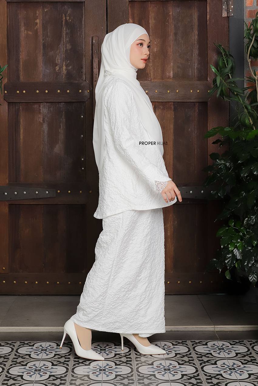 Tulip White Rose ( DEFECT )