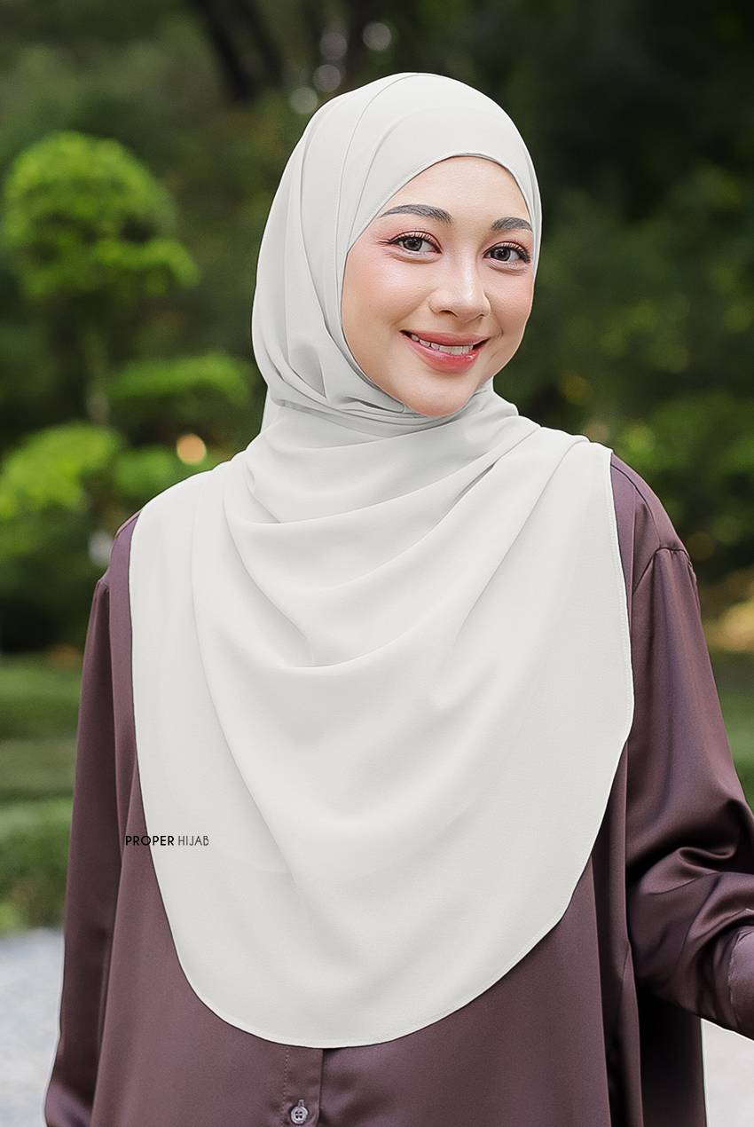 Celine White Roses ( DEFECT )