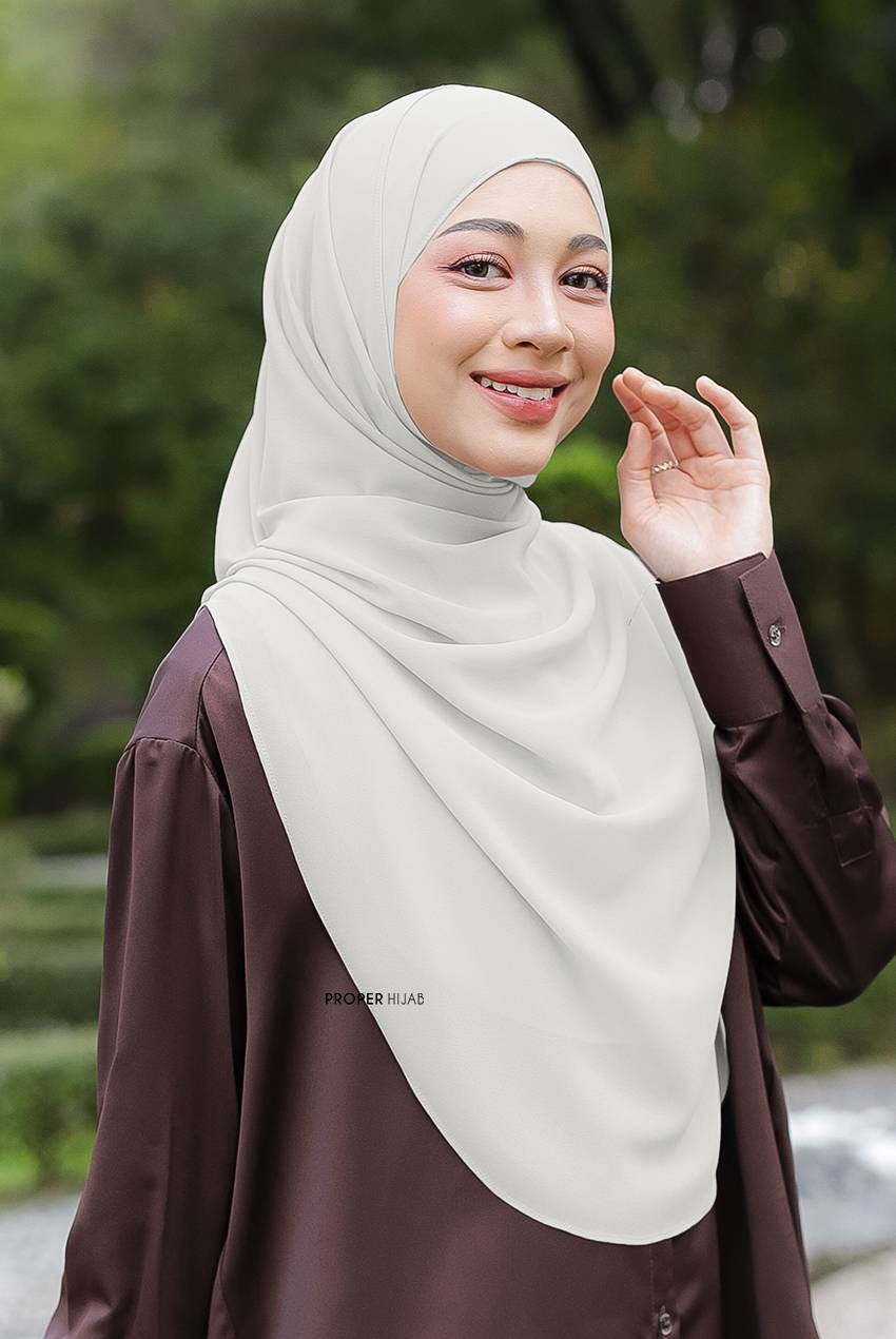 Celine White Roses ( DEFECT )